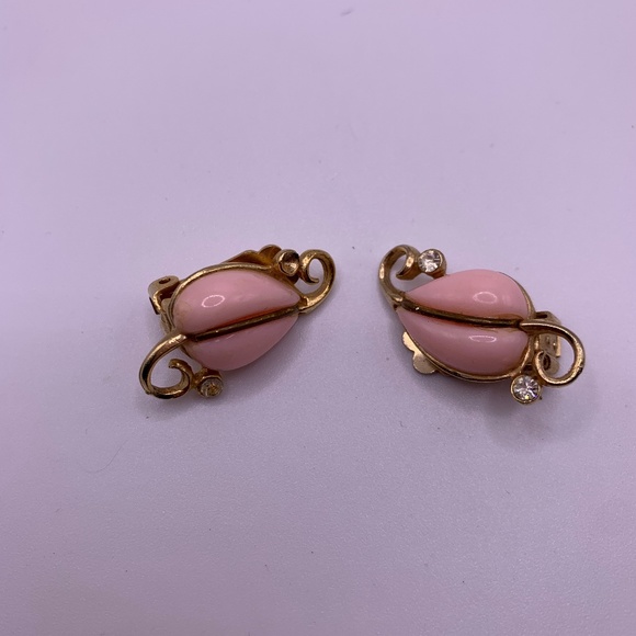 Jewelry | Vintage Pink Clip On Earrings | Poshmark